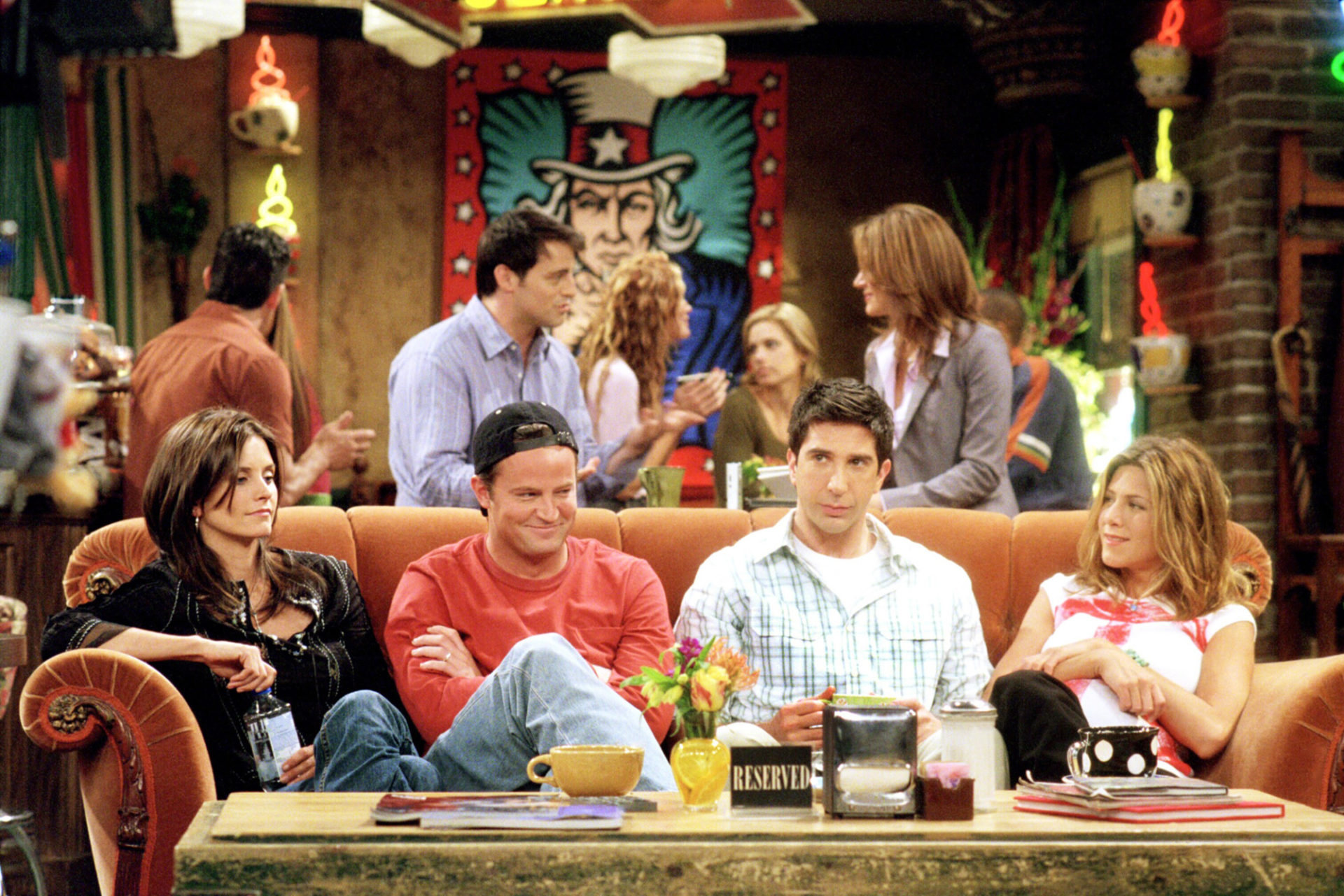 El sofá de Central Perk en Madrid - El sillón de Friends recorre el mundo